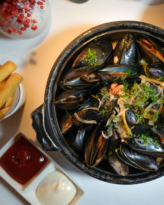 Café Belge DIFC - Elegant Brasserie Dining in Dubai